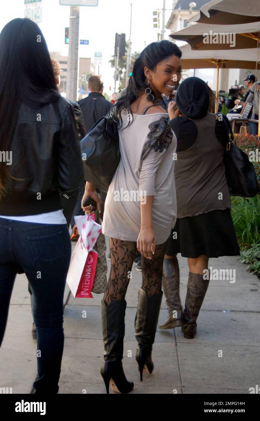 Brandy films a segment for her reality show along Robertson Blvd in Los ...