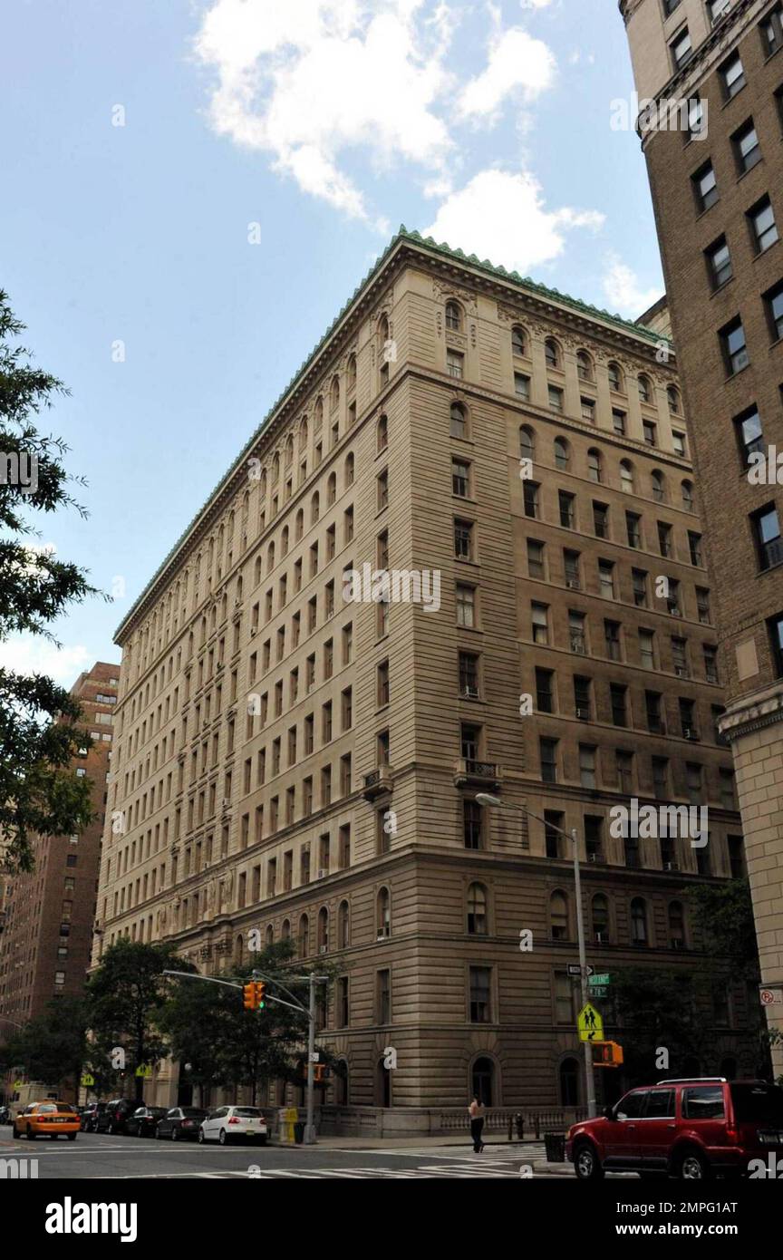 EXCLUSIVE!! General views of The Apthorp Building. It's reported that ...