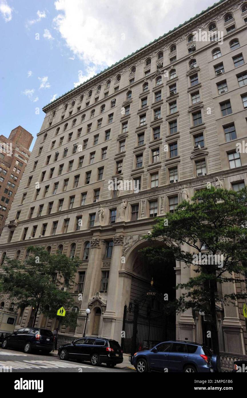 EXCLUSIVE!! General views of The Apthorp Building. It's reported that ...
