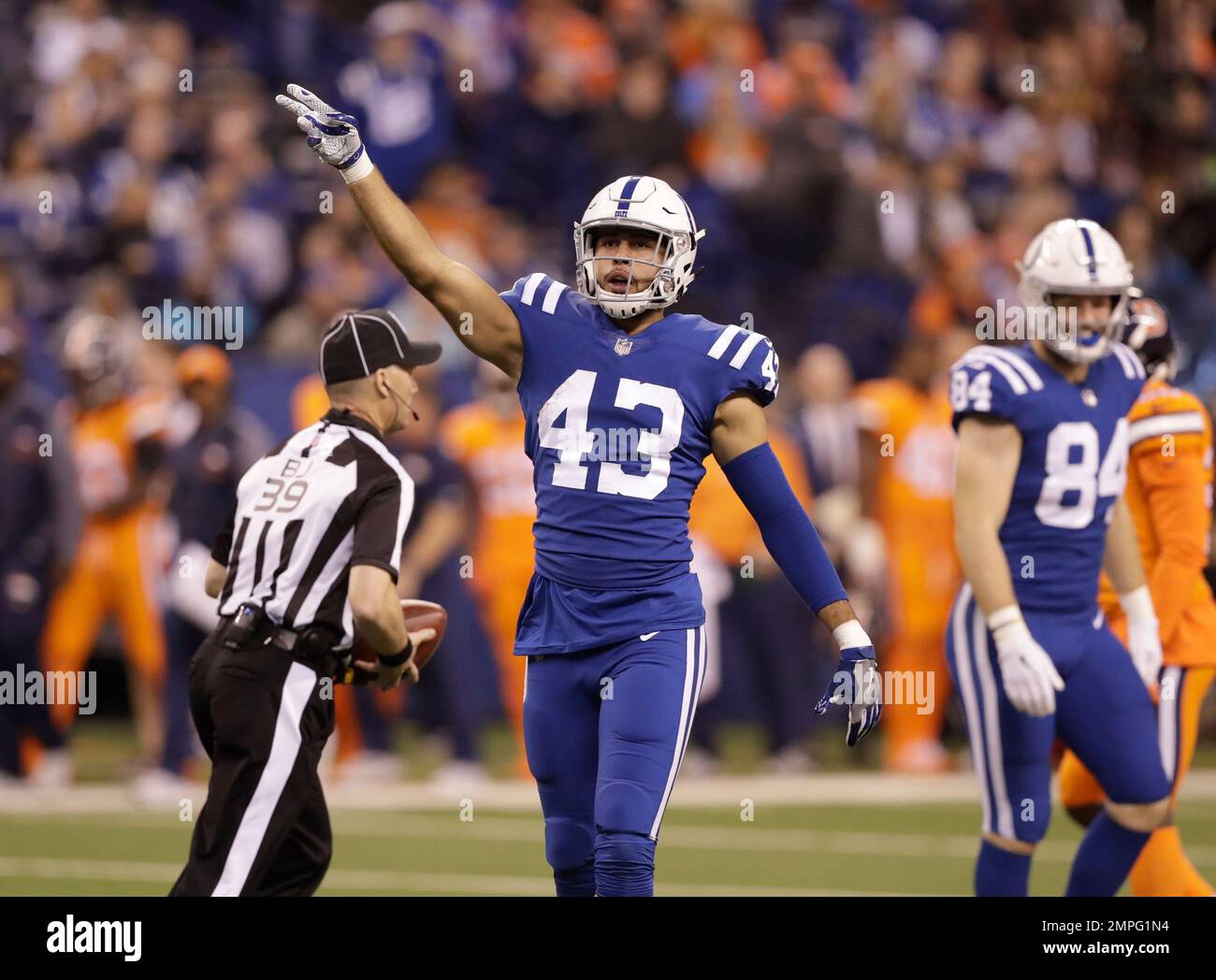 Indianapolis Colts tight end Ross Travis (43) signals a first down ...