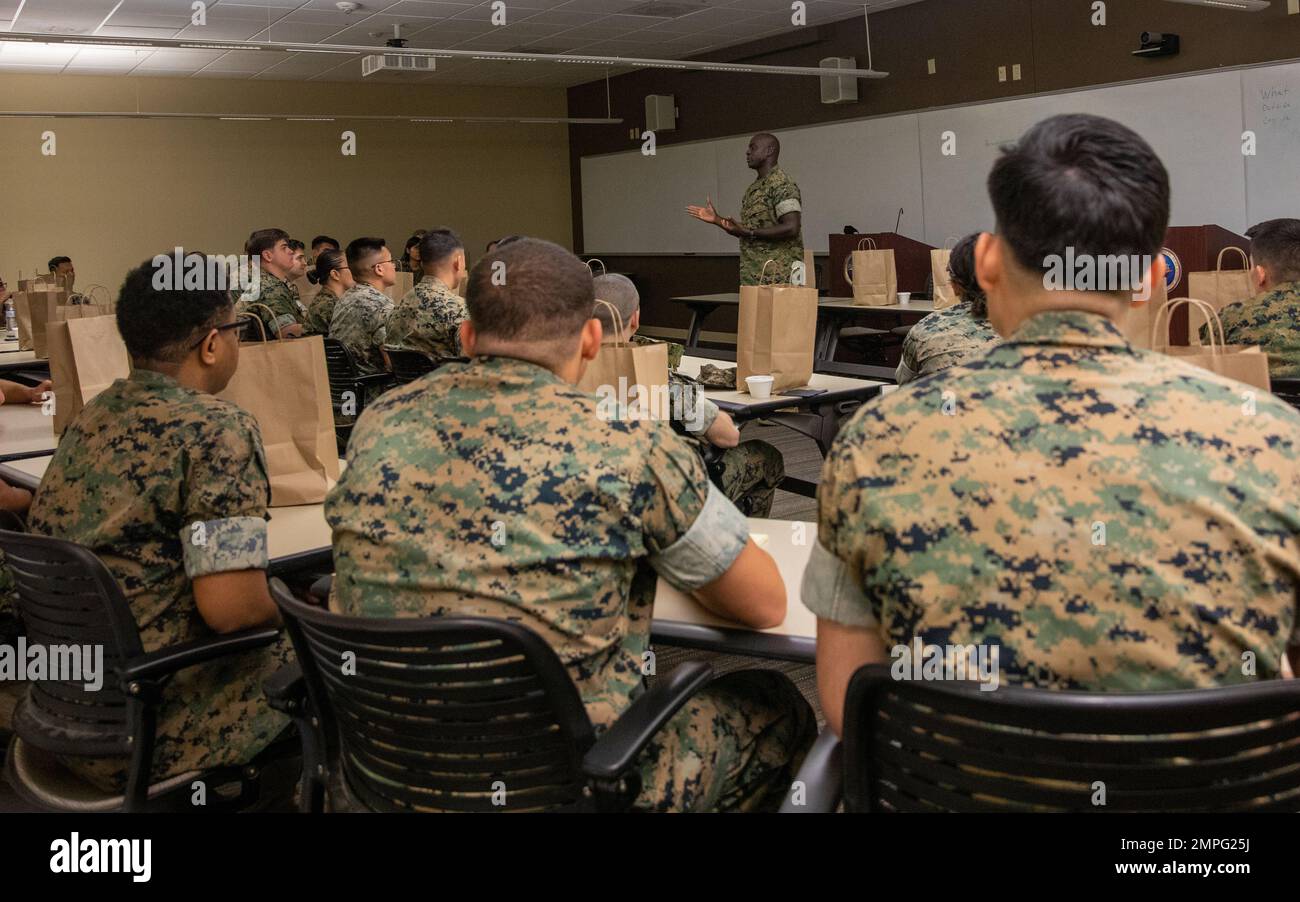 U.S. Marines with Headquarters Battalion, Marine Force Reserve ...
