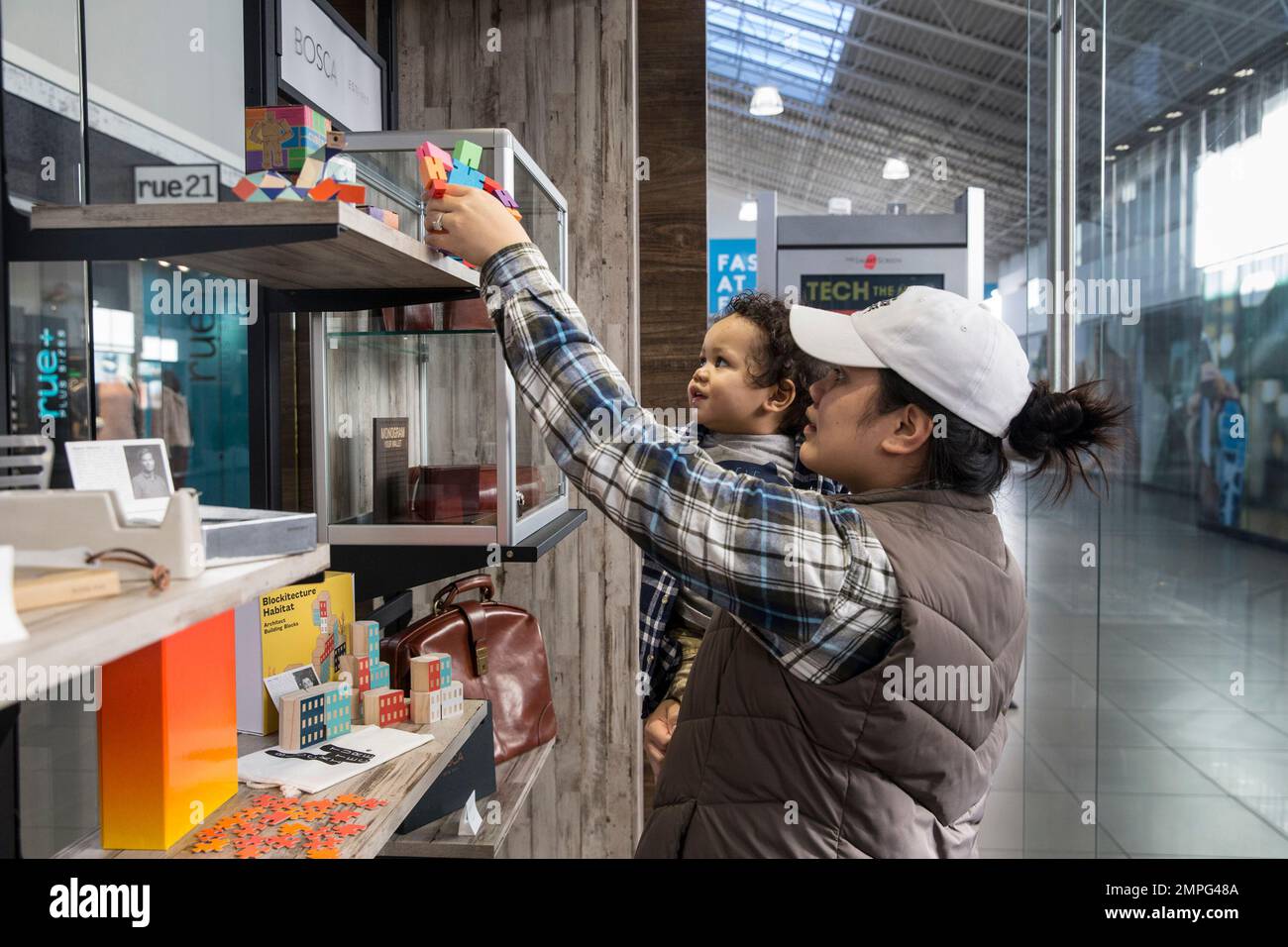 IMAGE DISTRIBUTED FOR WASHINGTON PRIME GROUP - Kristiana Wade and one ...
