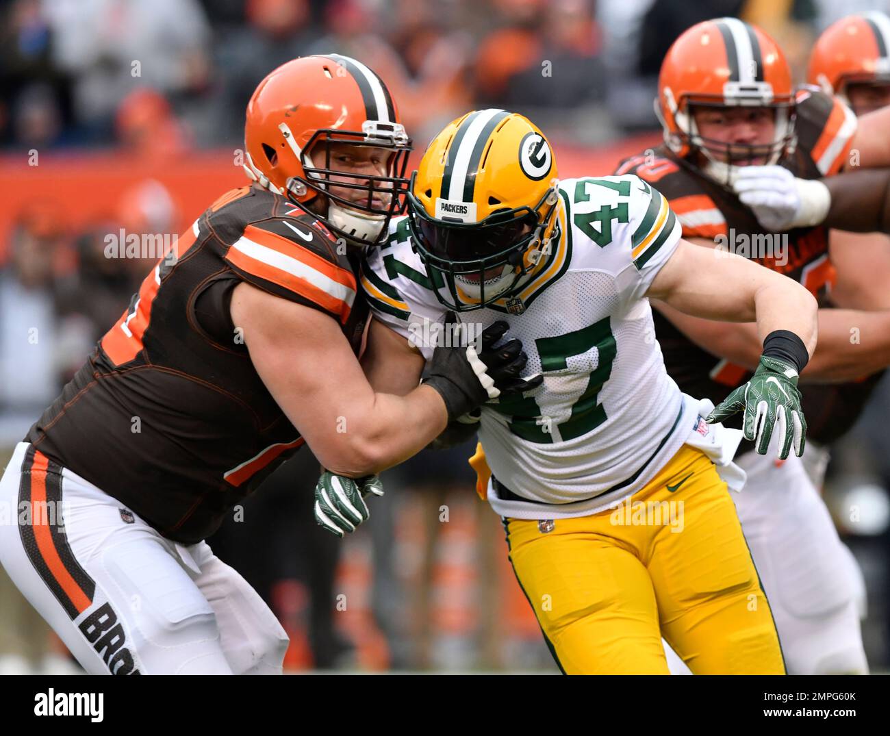 Cleveland Browns offensive guard Joel Bitonio (75) blocks Green Bay ...