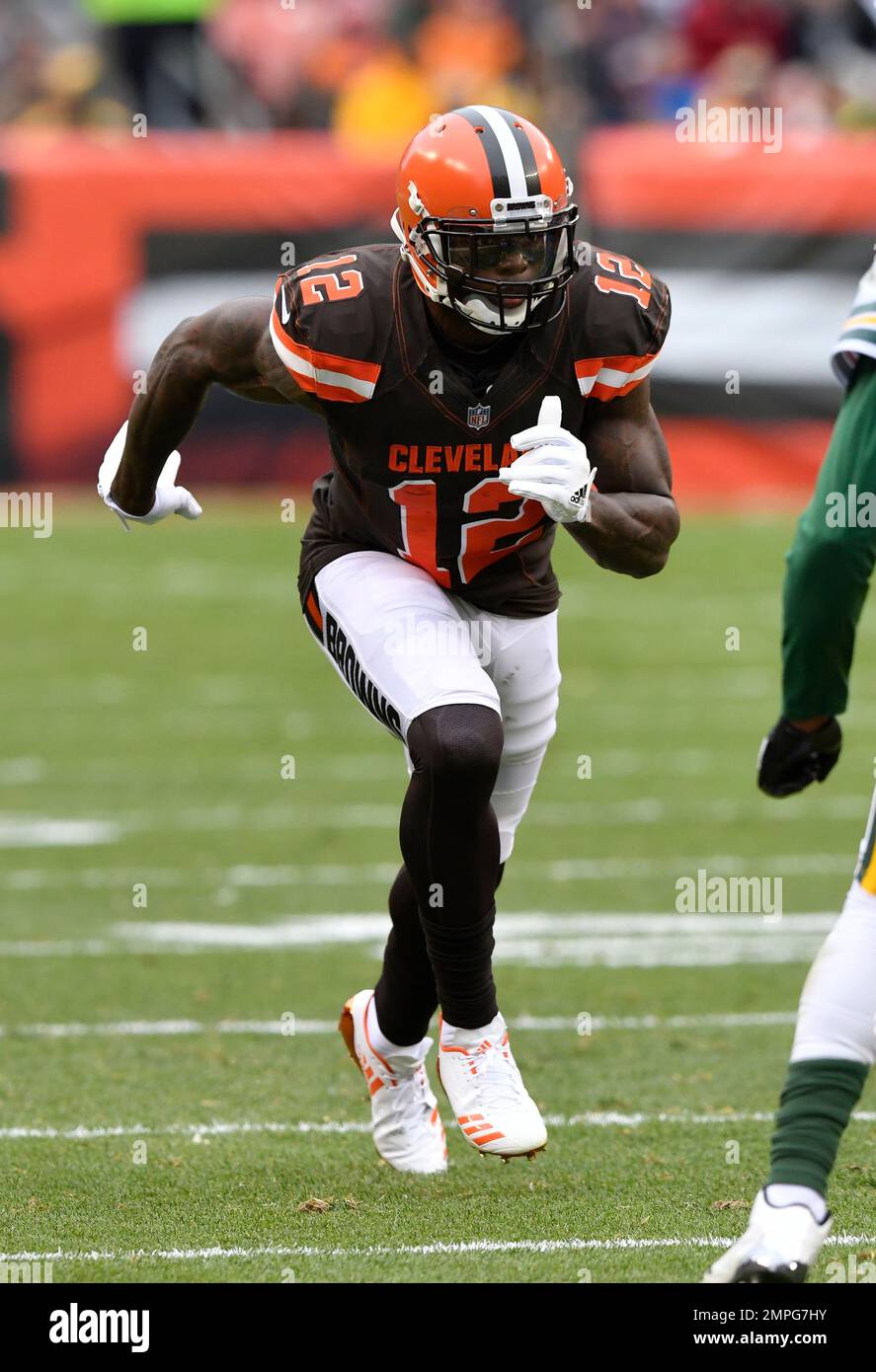 Cleveland Browns wide receiver Josh Gordon (12) runs a route during an ...