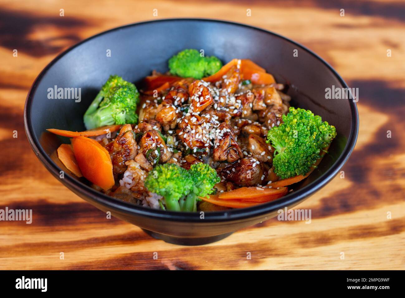 Table set fried chicken plates hi-res stock photography and images - Alamy