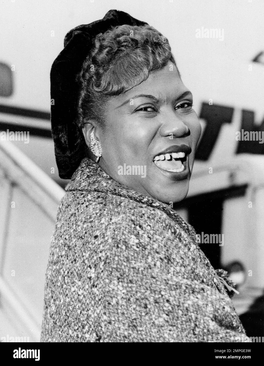 American singer-songwriter Sister Rosetta Tharpe arrives at London ...