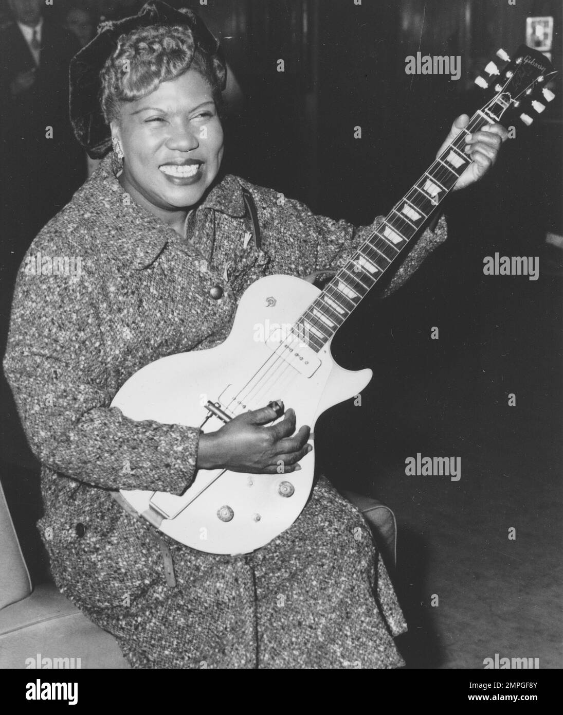 FILE- In this Nov. 21, 1957, file photo, Sister Rosetta Tharpe, guitar ...