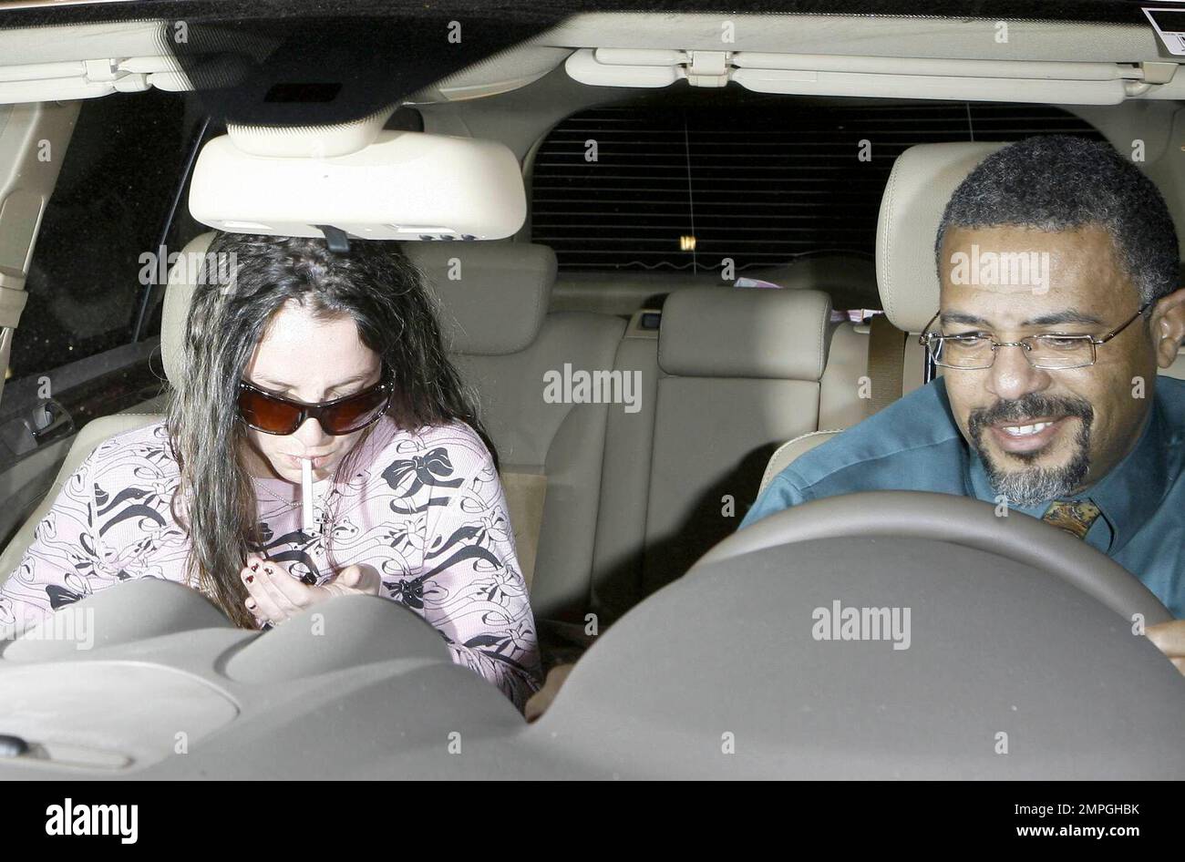 Britney Spears and paparazzi boyfriend Adnan Ghalib stop in at Ralph's ...