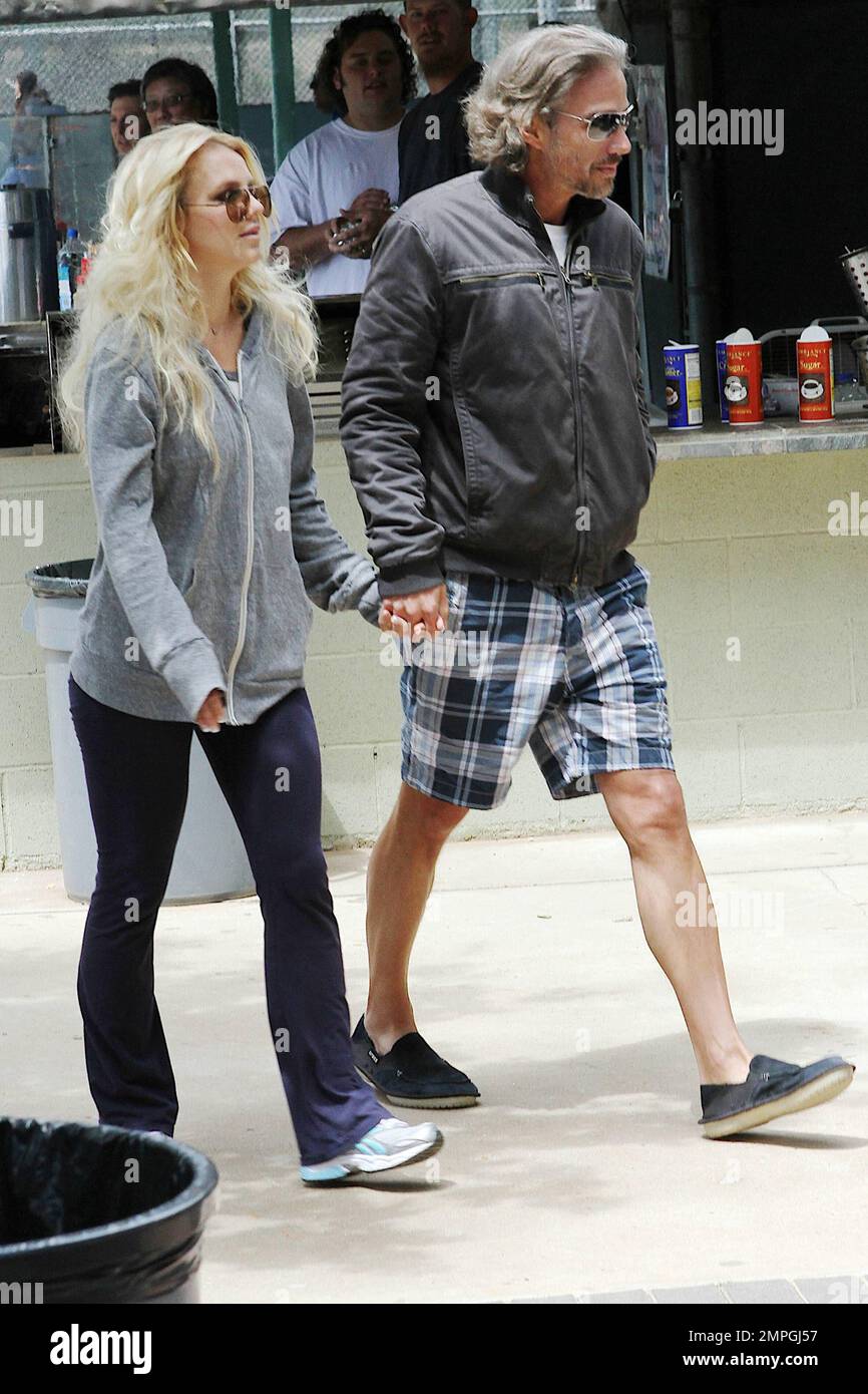EXCLUSIVE!! Britney Spears and boyfriend Jason Trawick holding hands at ...