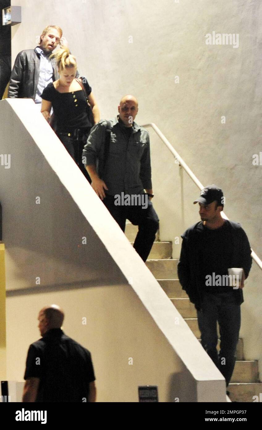 Britney Spears and her entourage of security go to great lengths to ...