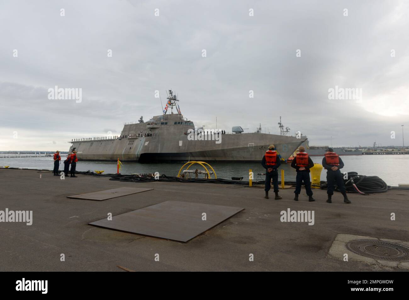 221015-N-ZS023-1045 SAN DIEGO (Oct 15, 2022) Independence-variant ...