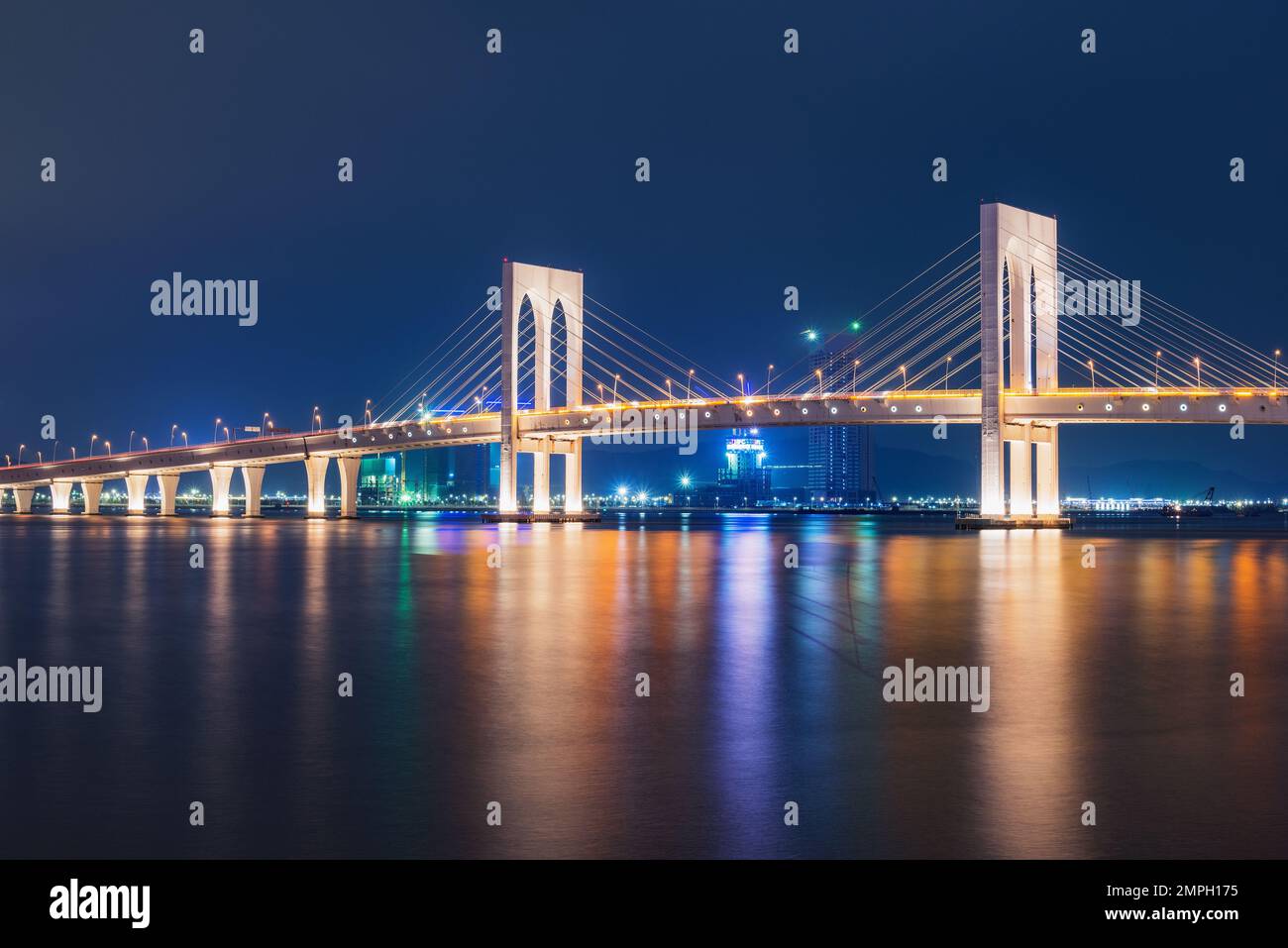 Bridge between islands night hi-res stock photography and images - Alamy