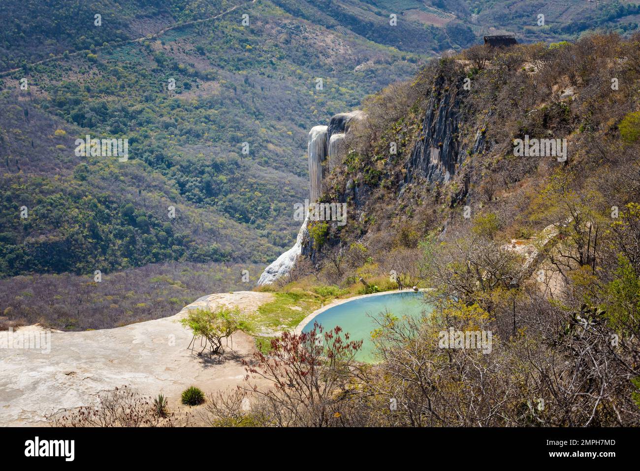 Beautiful landscape of natural infinity pool Hierve el Agua, waterfalls ...