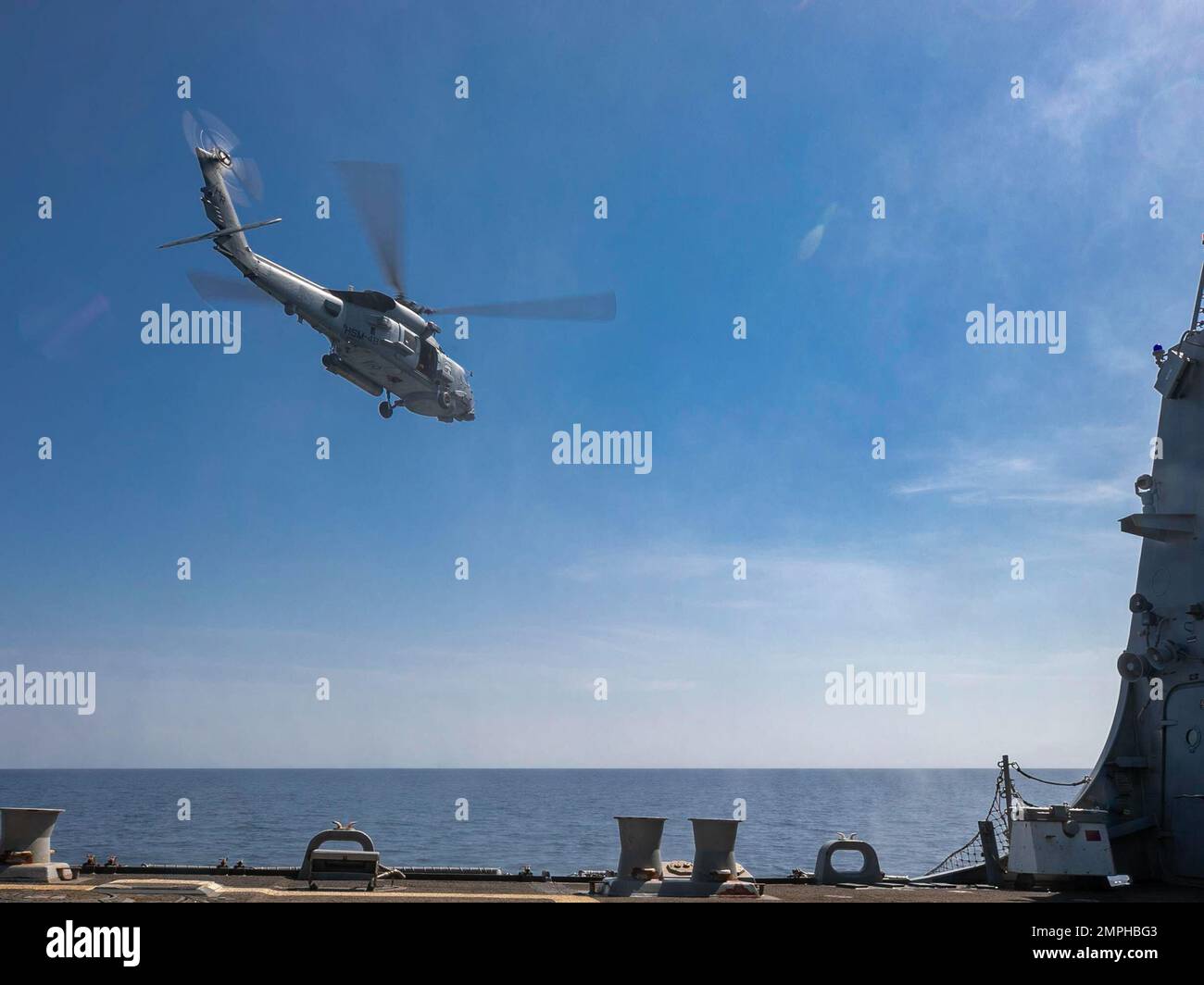 221017-N-UL352-1125 GULF OF OMAN (Oct. 17, 2022) An MH-60R Sea Hawk ...