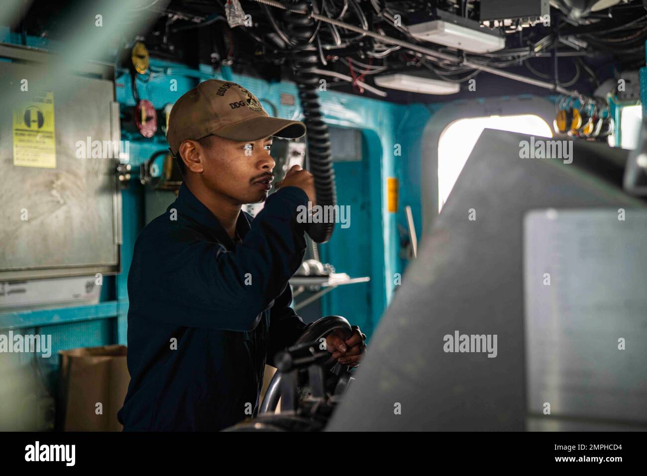 221018-N-ZQ263-1006 PACIFIC OCEAN (Oct. 18, 2022) U.S. Navy Seaman ...