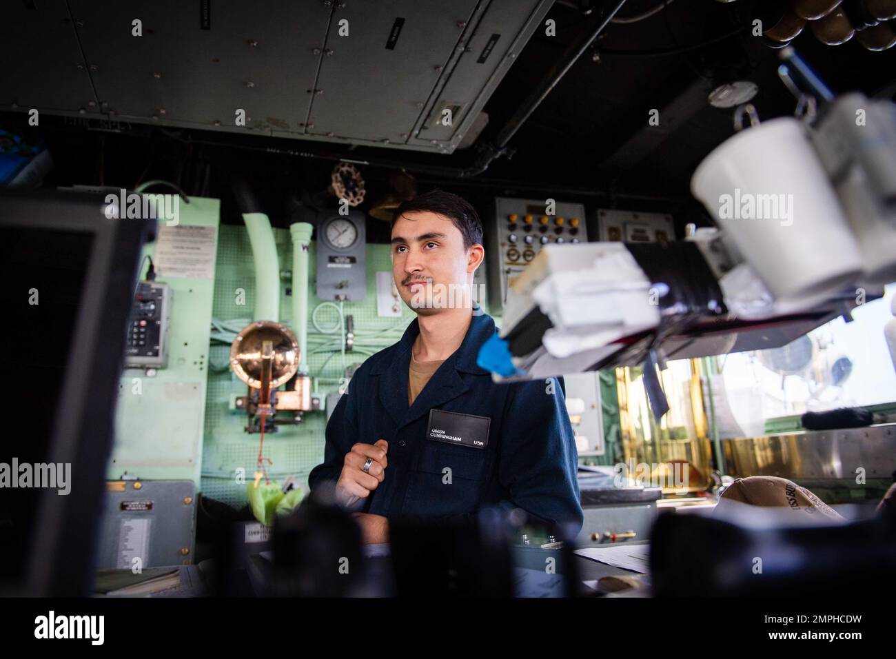 221018-N-YV347-2015 PACIFIC OCEAN (OCT. 18, 2022) U.S. Navy ...