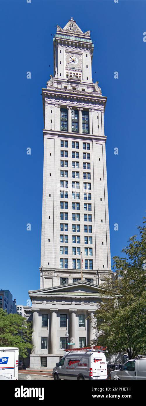 Boston landmark Custom House Tower, built in 1915 atop the Custom House ...