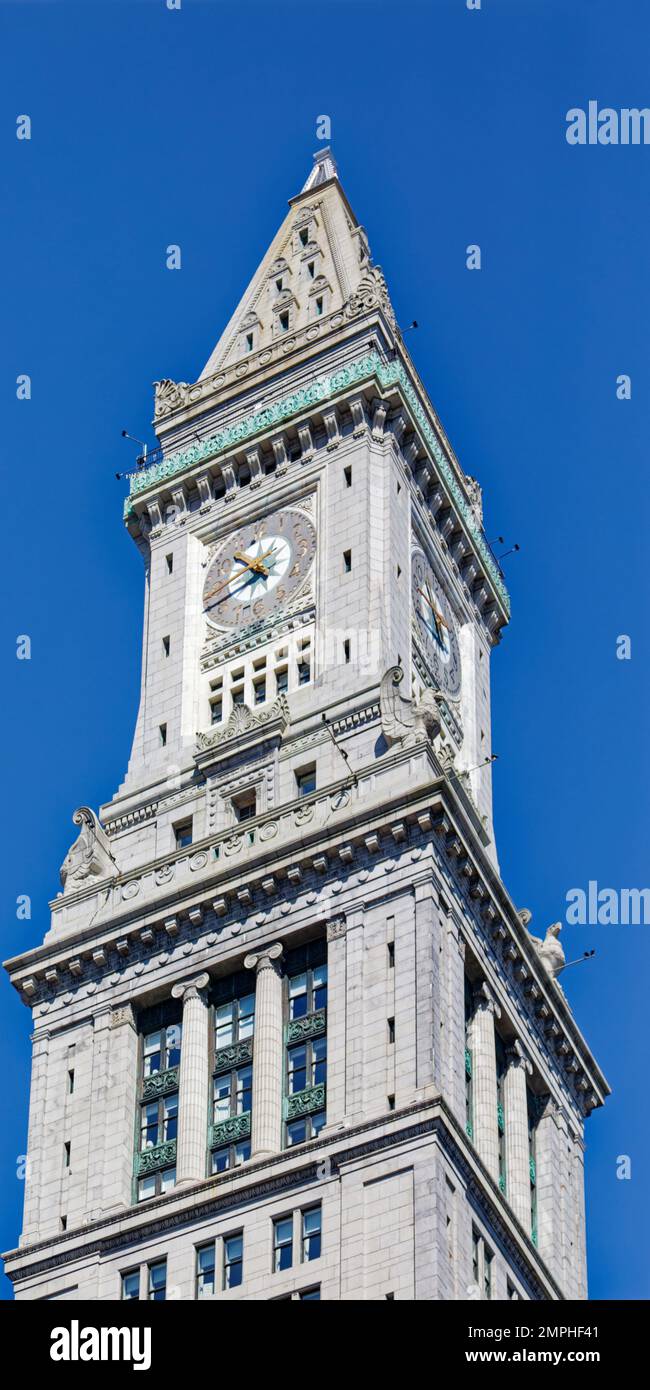 Boston landmark Custom House Tower, built in 1915 atop the Custom House ...