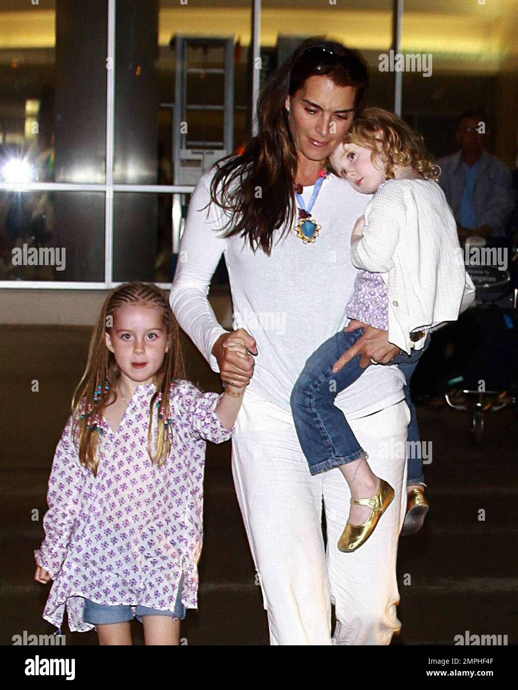 Brooke Shields arrives at LAX with her two adorable daughters Rowan and ...