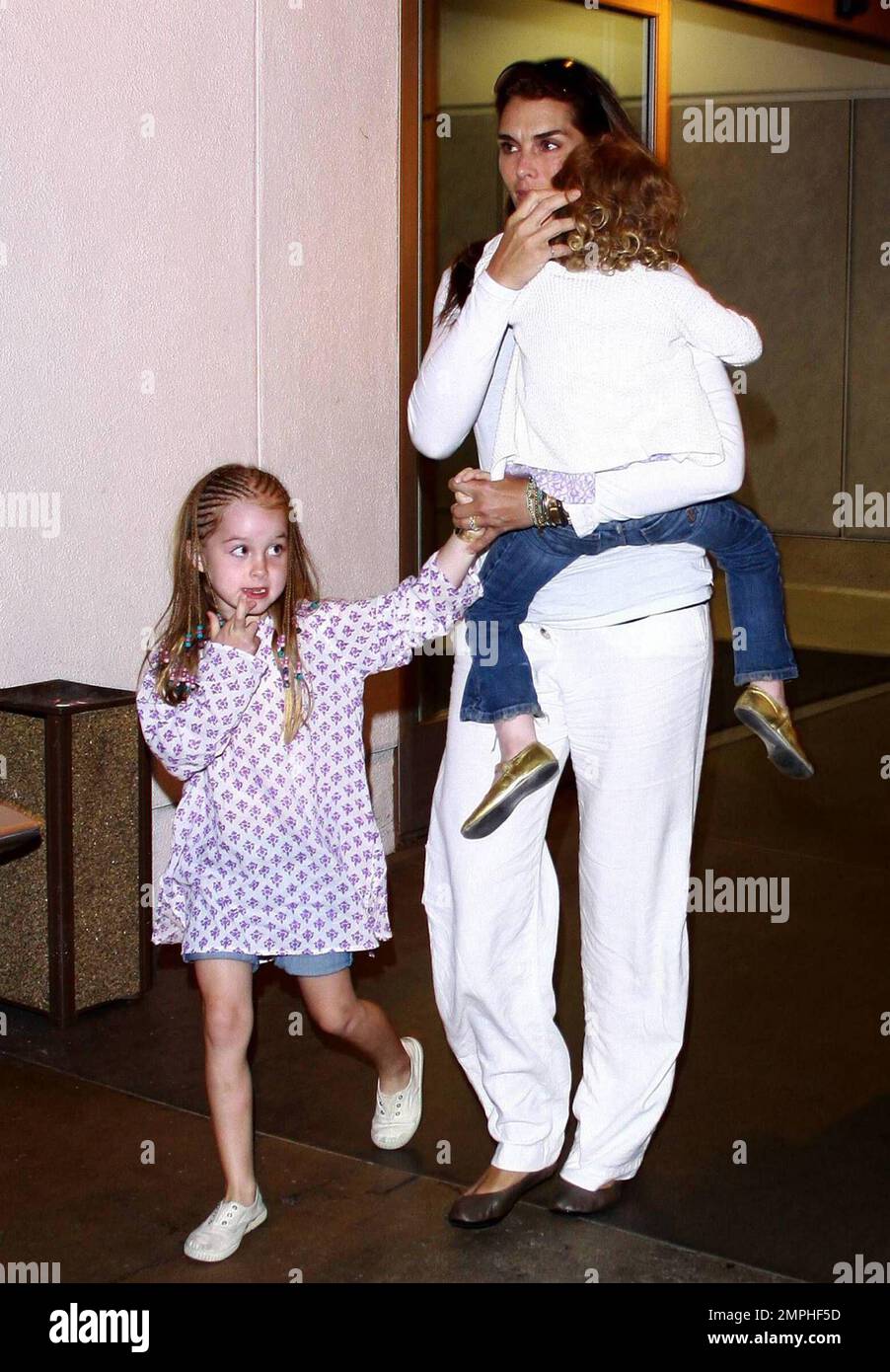 Brooke Shields arrives at LAX with her two adorable daughters Rowan and ...