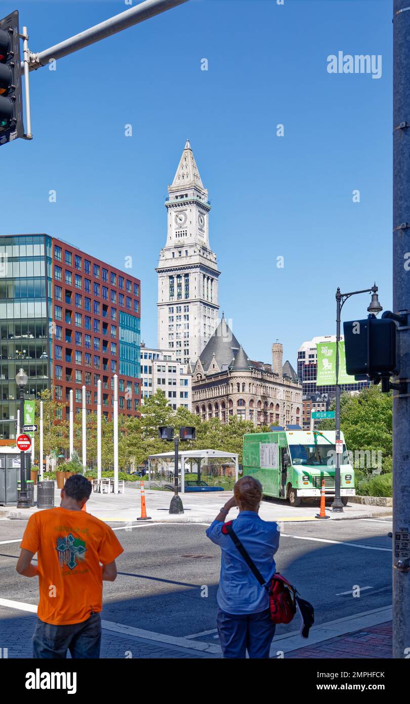 Boston landmark Custom House Tower, built in 1915 atop the Custom House ...