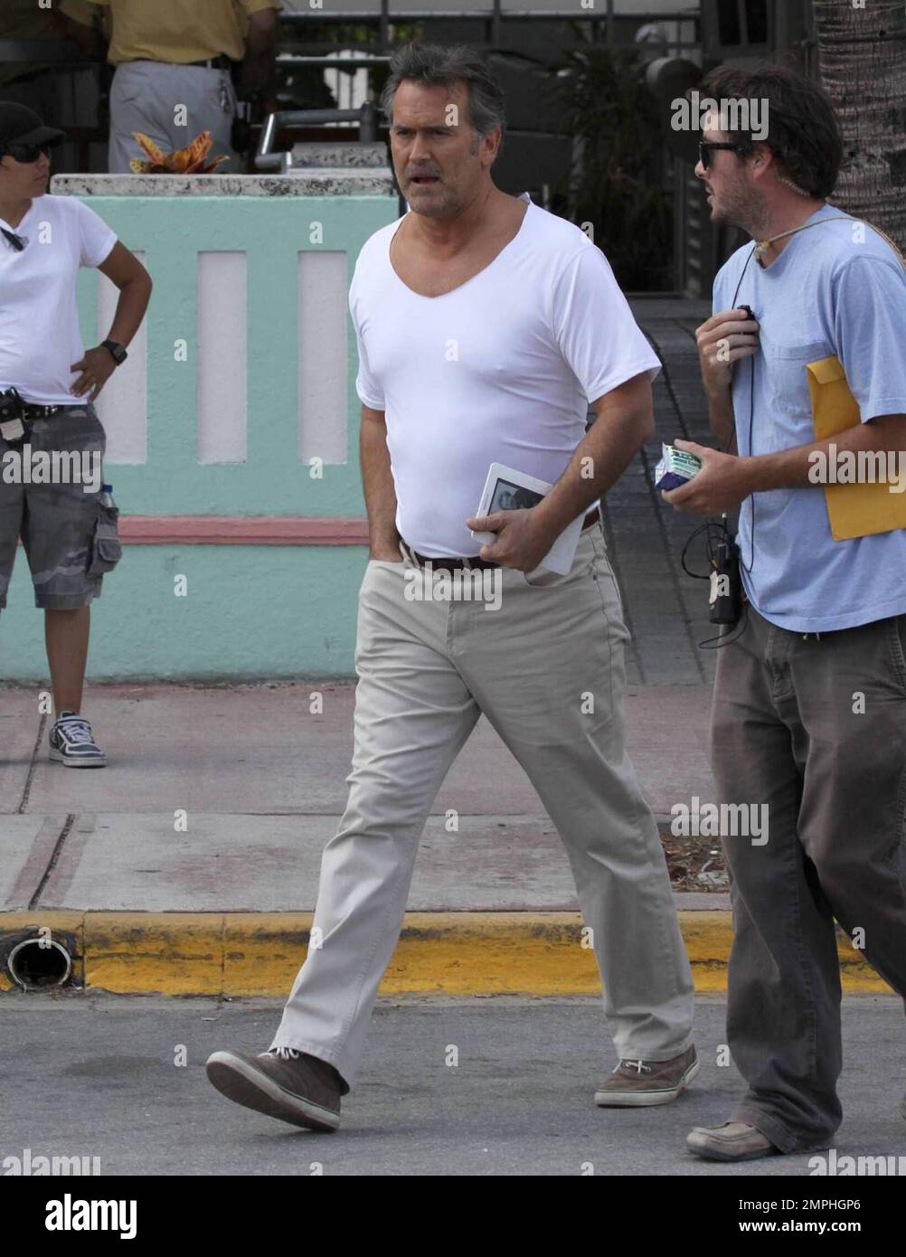 Burn notice bruce campbell hi-res stock photography and images - Alamy