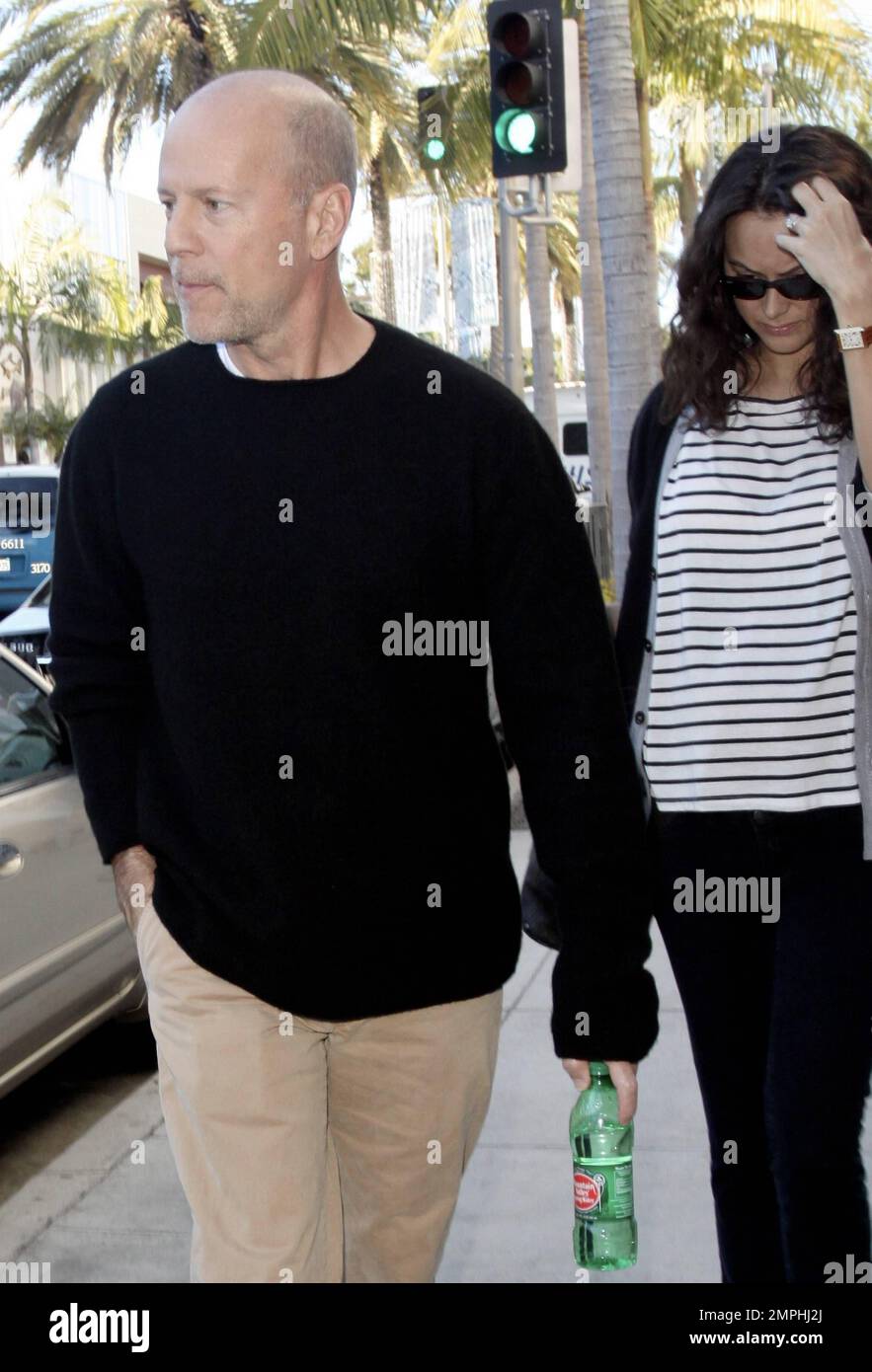 Demi moore pregnant hi-res stock photography and images - Alamy