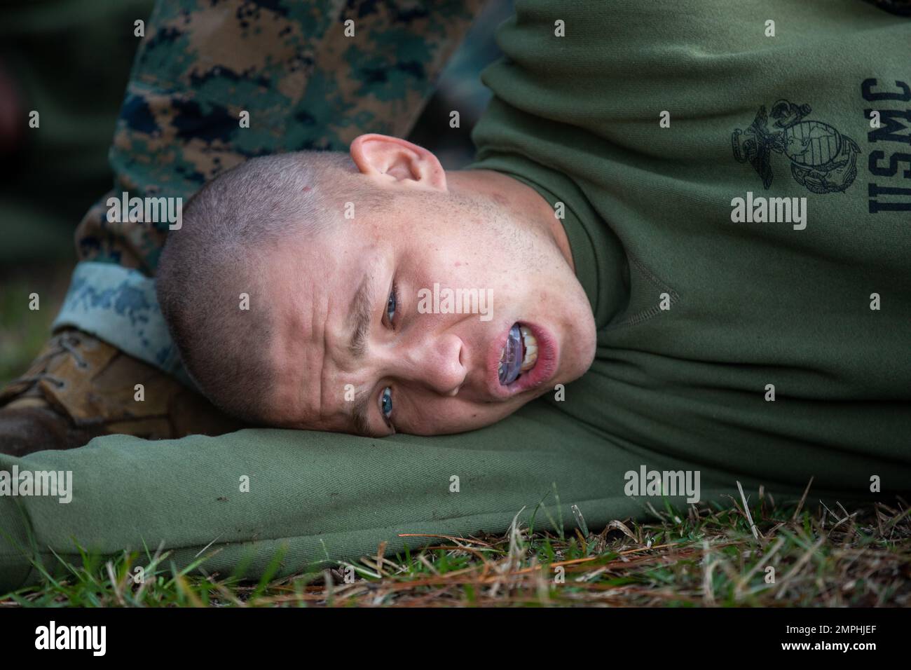 Recruits with Mike Company, 3rd Recruit Training Battalion, practice ...