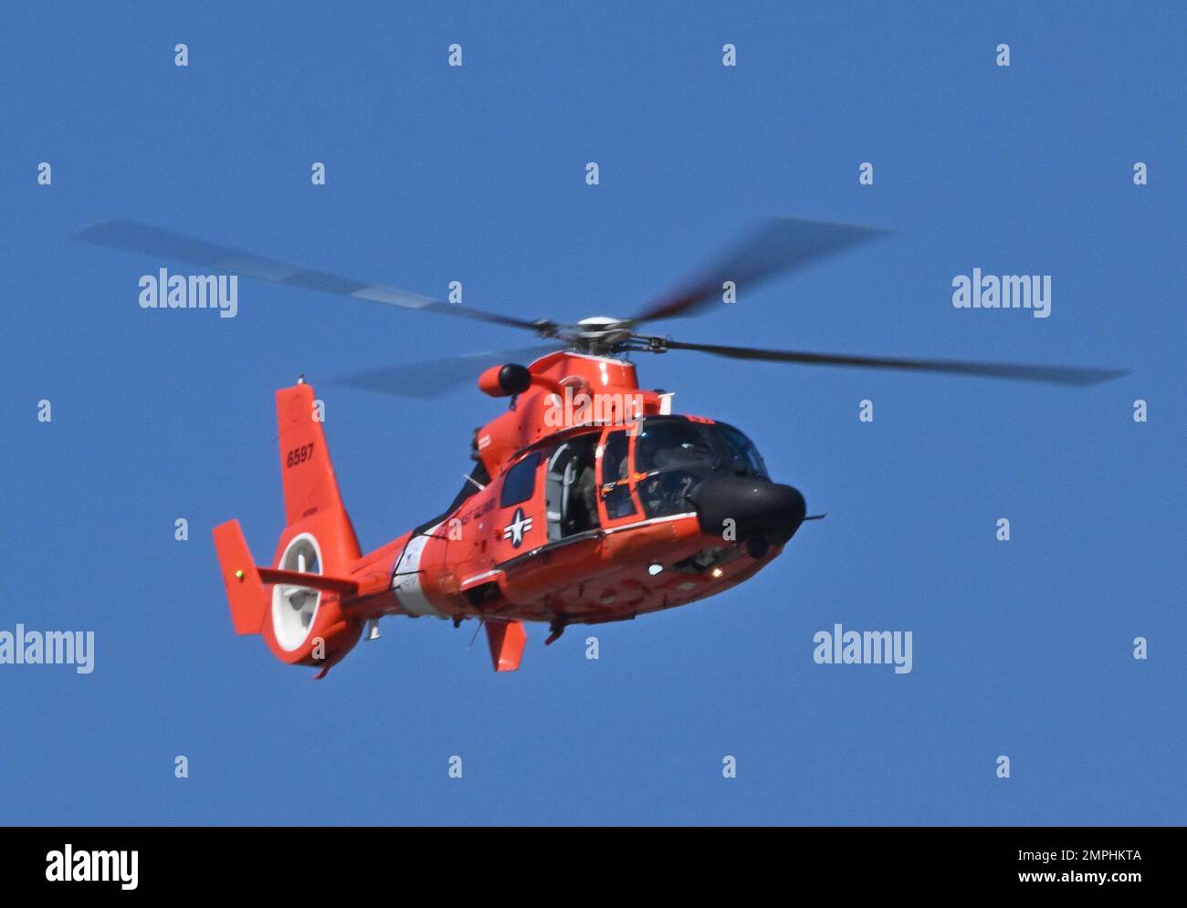 JACKSONVILLE, FL. (Oct. 21, 2022)Members of the United States Coast ...