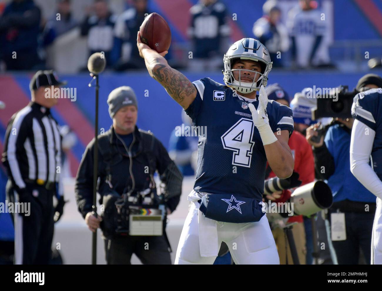 Dallas Cowboys quarterback Zac Dysert (4) warms up before playing ...