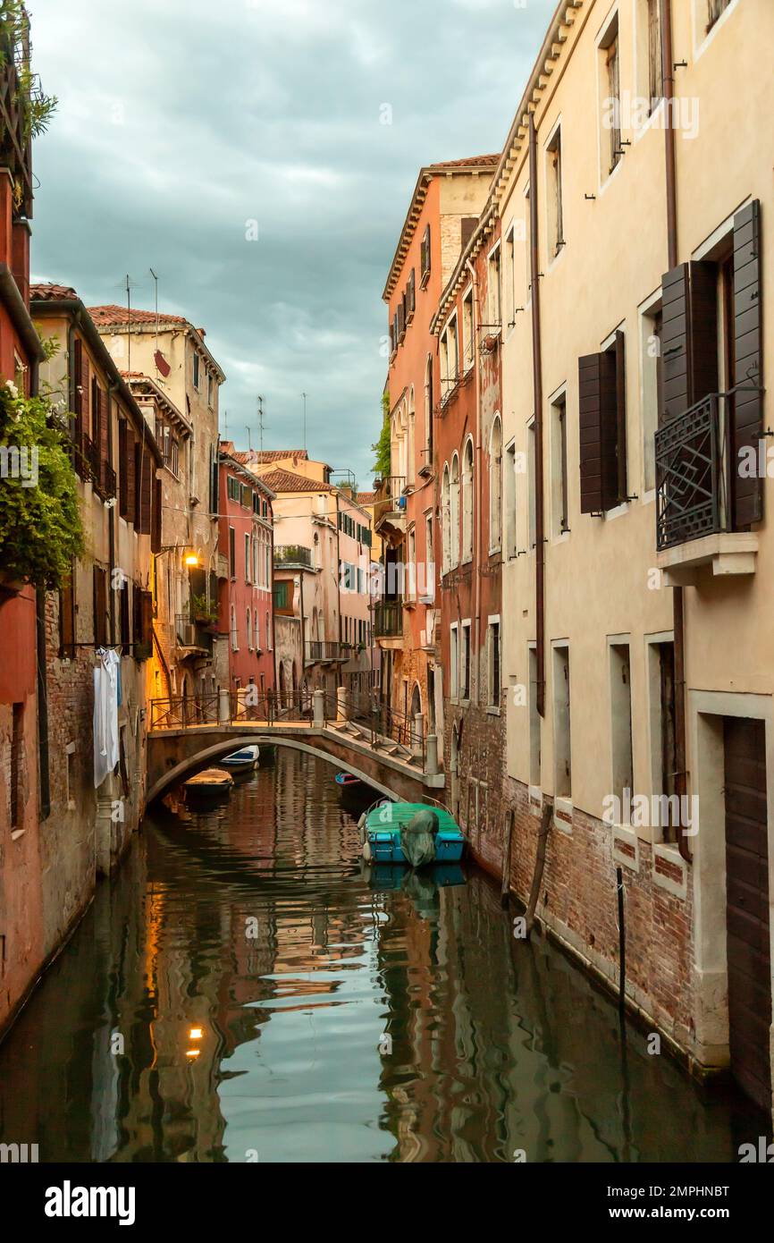 Venice pathways hi-res stock photography and images - Alamy