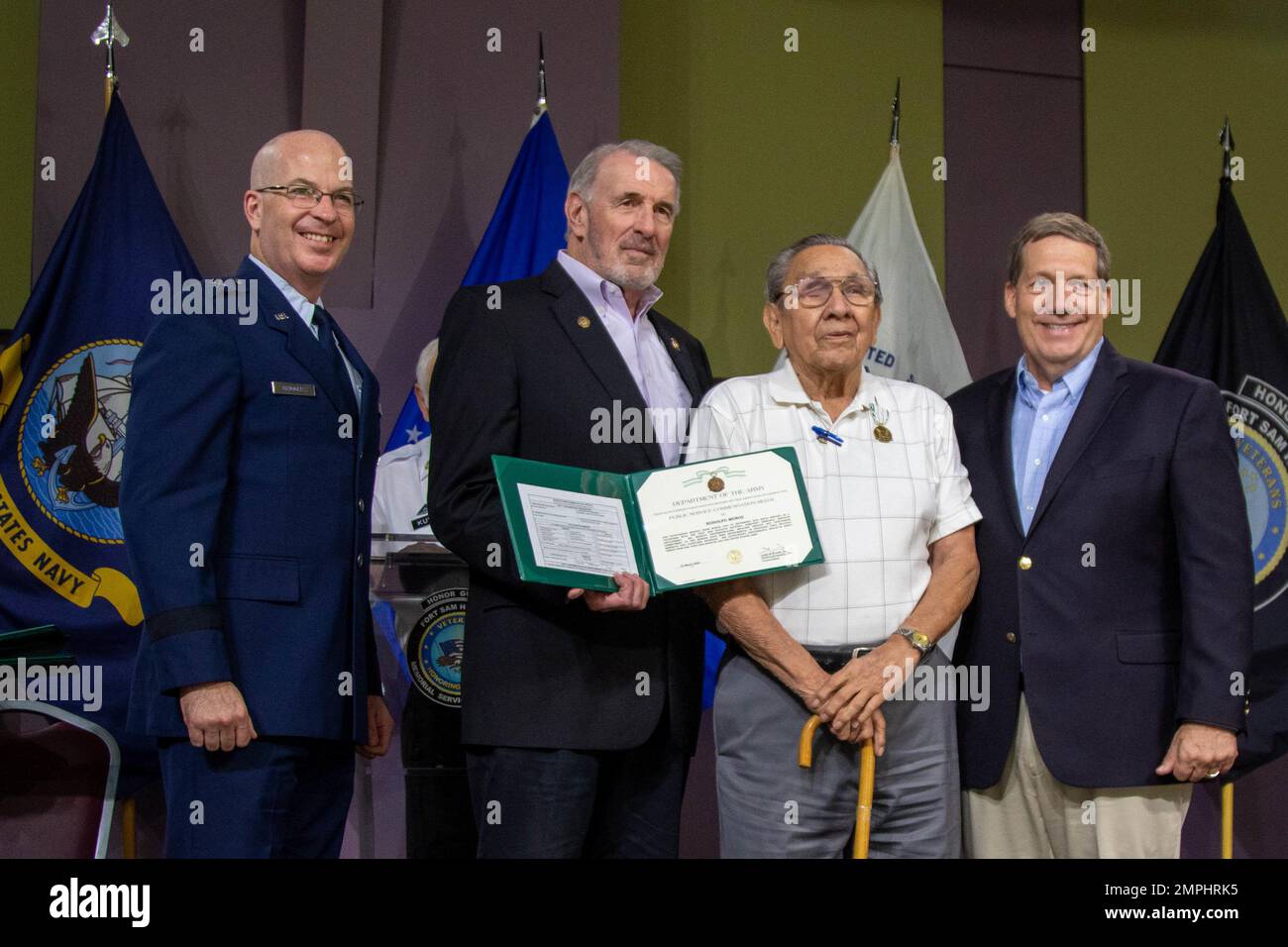 Rodolfo Munoz, member of the United States Army Memorial Detachment ...