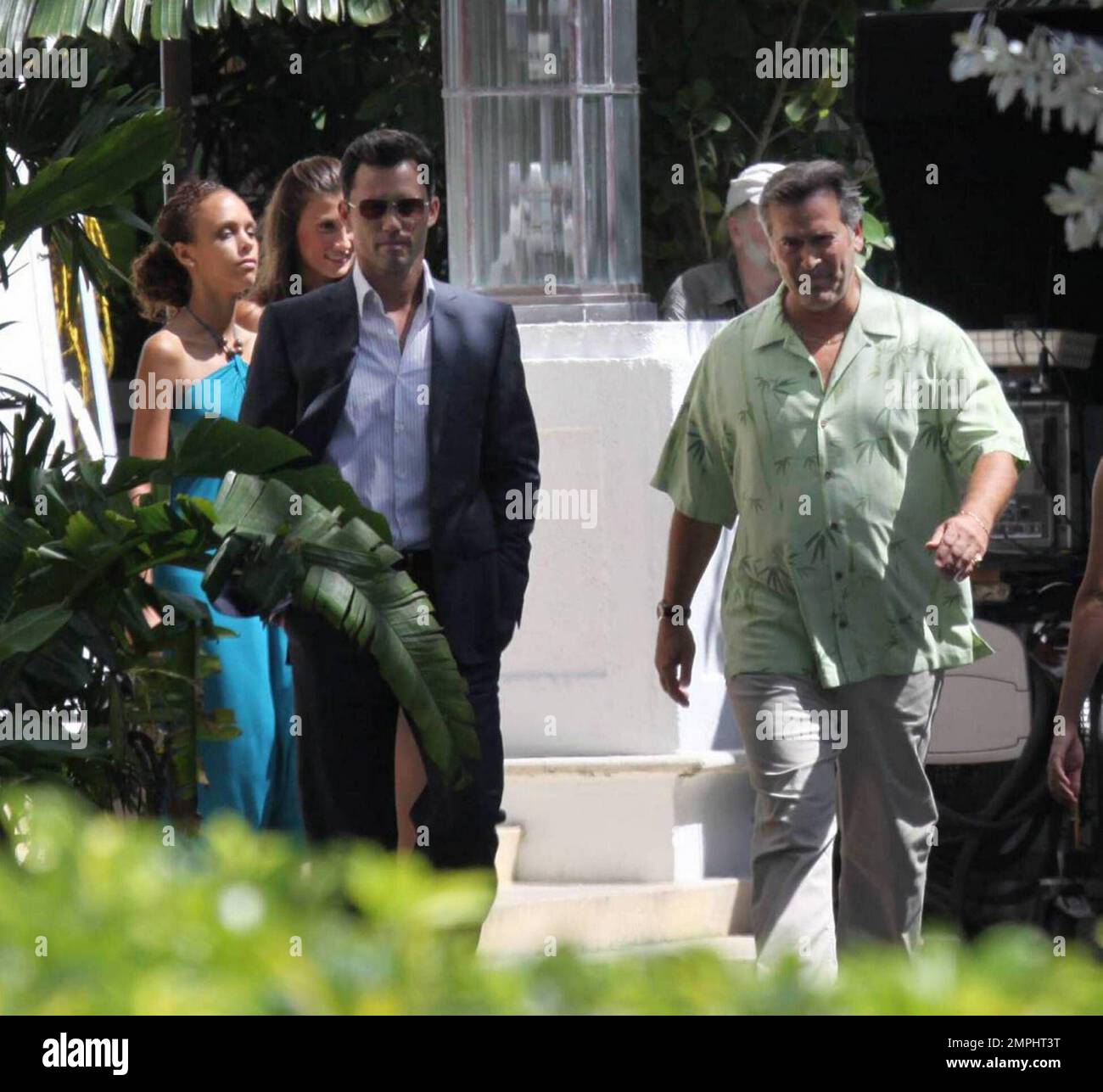 - Jeffrey Donovan and Bruce Campbell film a scene for Burn Notice in ...