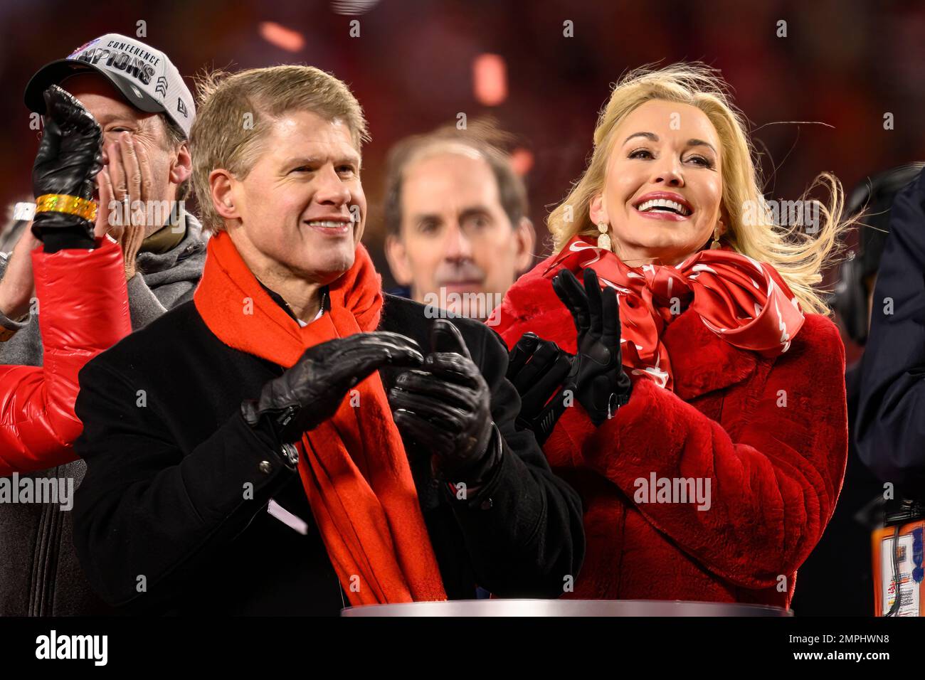 Kansas City Chiefs Chairman and CEO Clark Hunt and his wife Tavia ...
