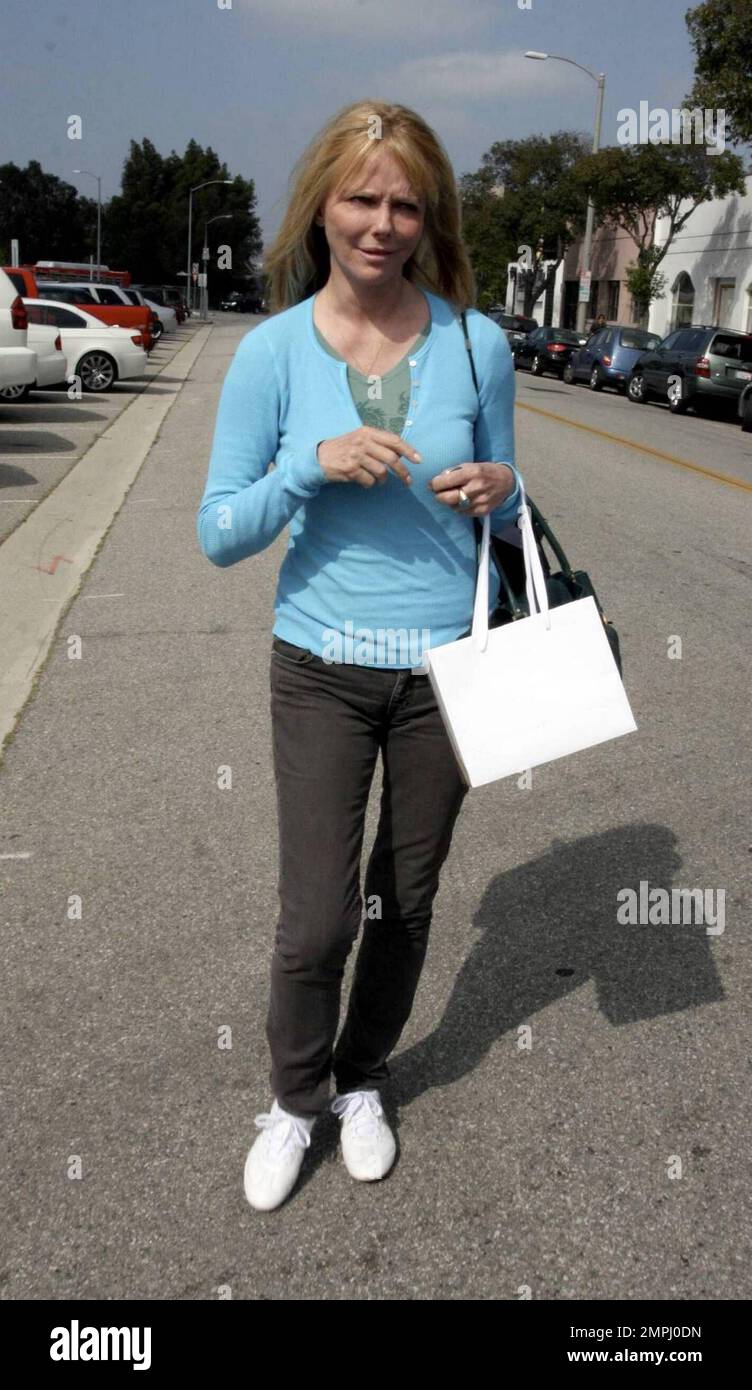Model Cheryl Tiegs pays a visit to the Byron & Tracey Salon for a ...