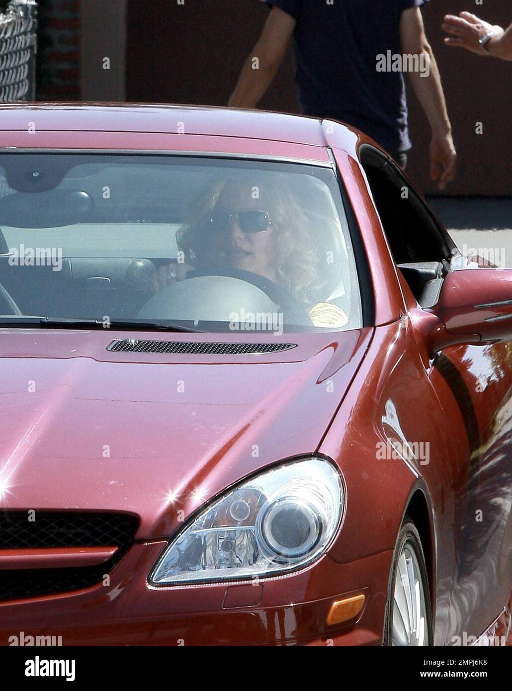 Cameron Diaz shoots a scene on location in Hollywood for her upcoming ...