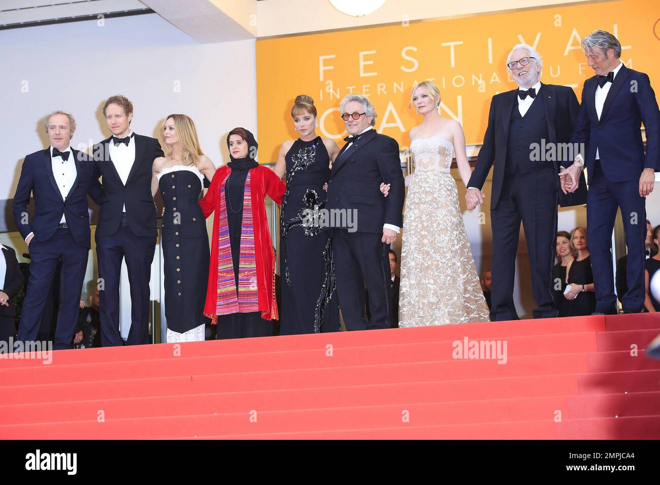 Kristen Dunst, Vanessa Paradis, George Miller and Donald Sutherland ...