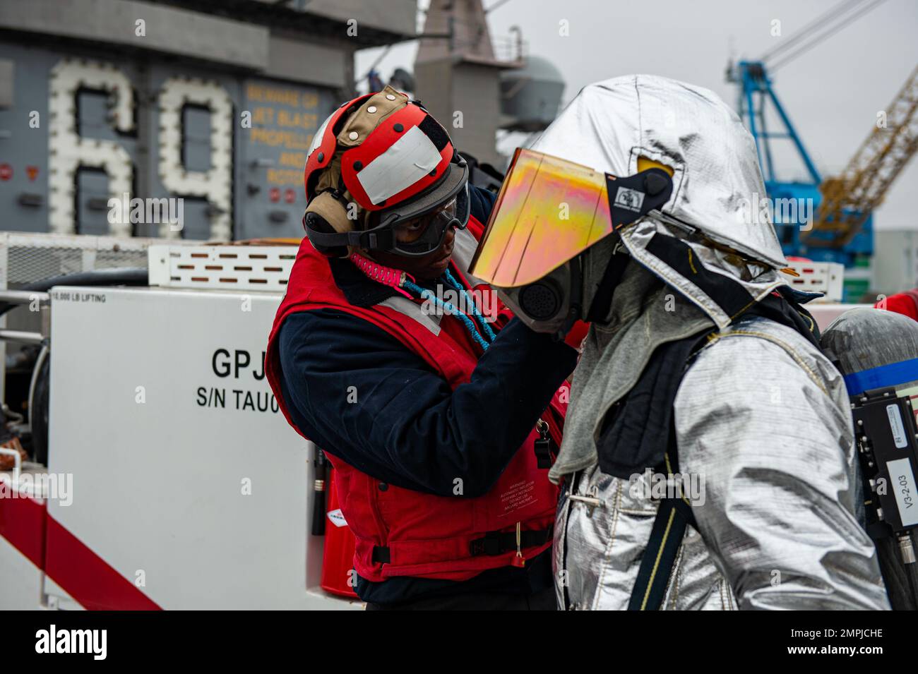 221025-N-YP095-1057 PORTSMOUTH, Va. (Oct. 25, 2022) Aviation Boatswain ...