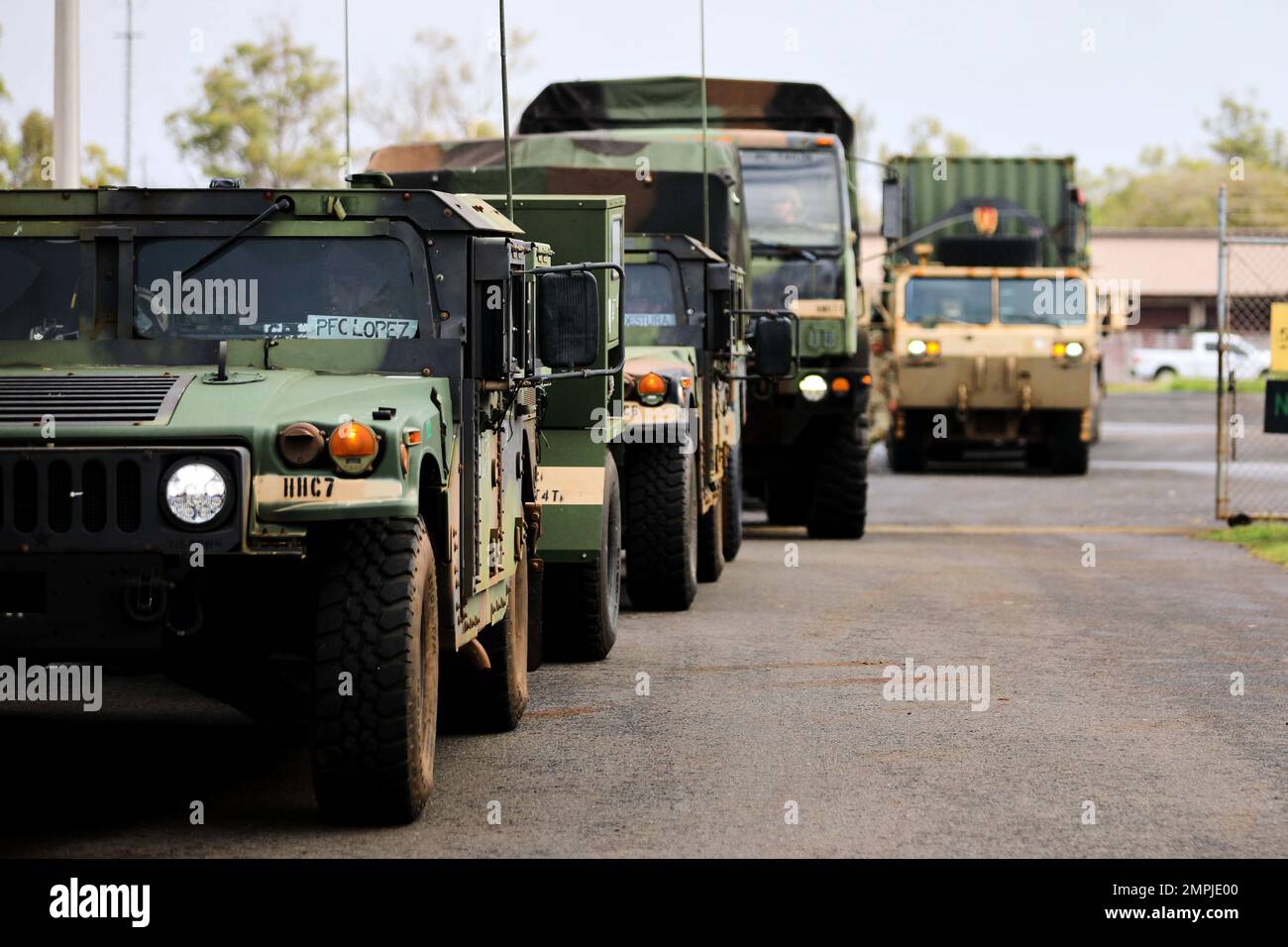 Soldiers in 524th Division Sustainment Support Battalion, 25th DSB ...