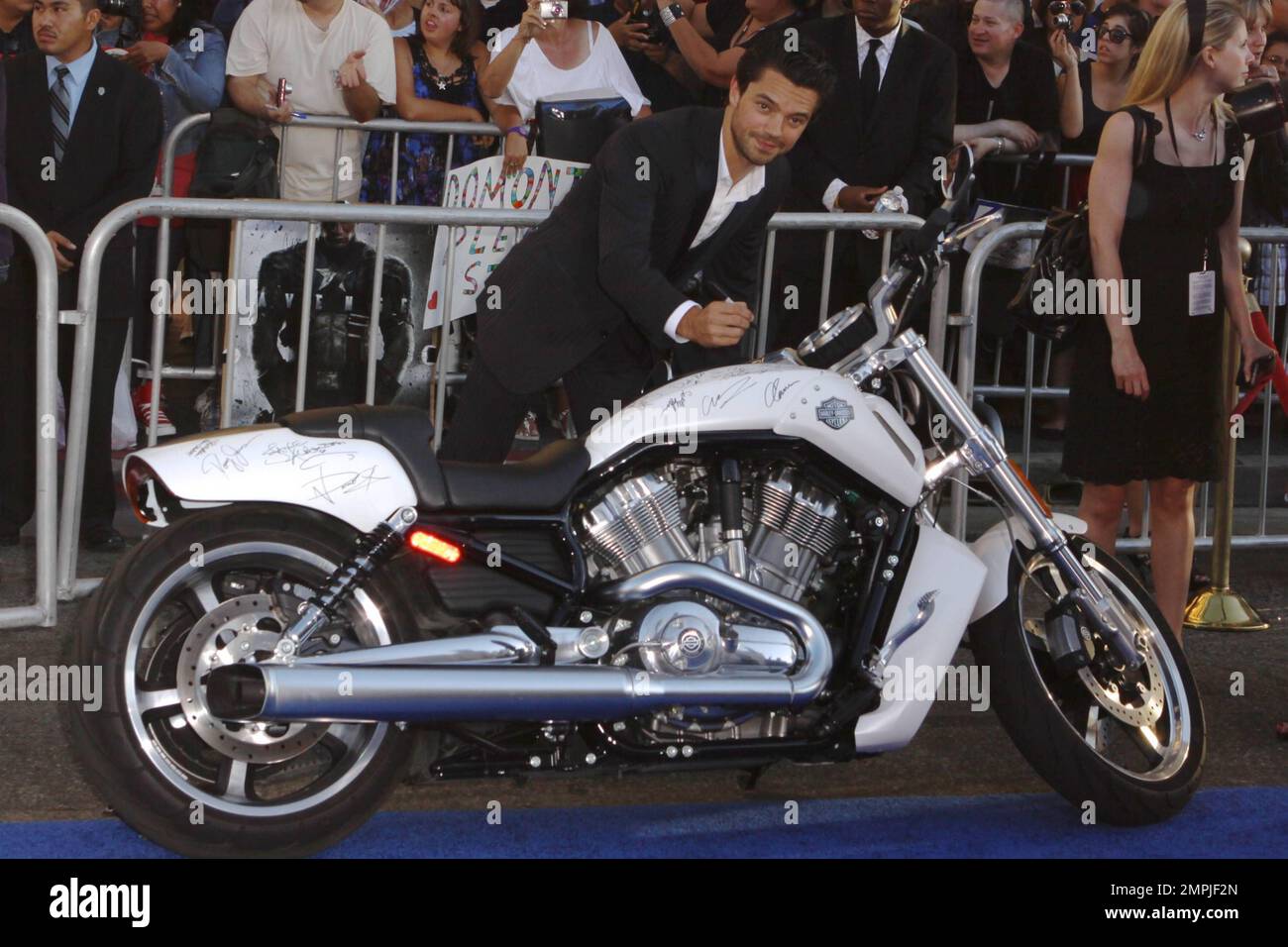 Captain america motorcycle hi-res stock photography and images - Alamy