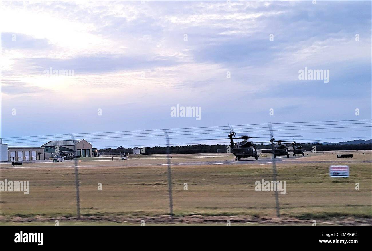 Aircrews with the Minnesota National Guard operate UH-60 Black Hawk ...