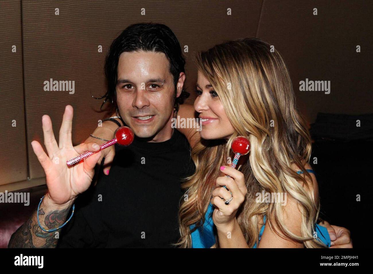 Exclusive!! Carmen Electra and fiance Rob Patterson enjoy a Sugar ...