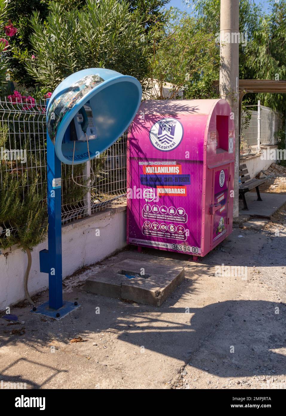 Turkish phone kiosk and recycling deposit Stock Photo - Alamy