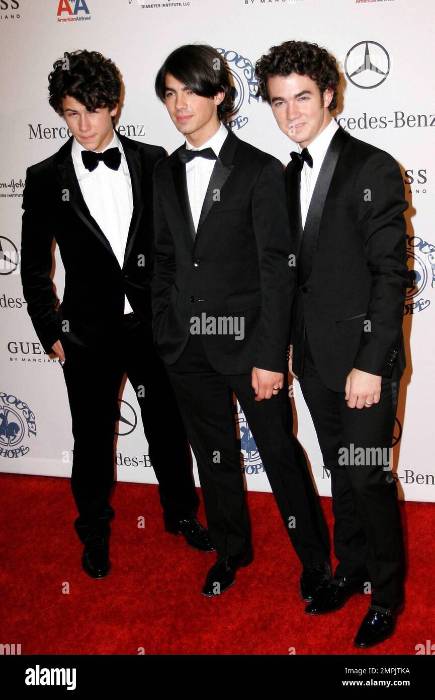 The Jonas Brothers arrive at Mercedes-Benz Presents The 30th Aniversary ...