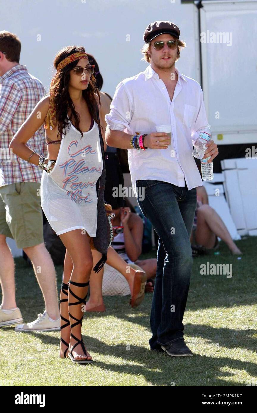 Exclusive!! Cast members of the ABC Family series Greek hang out at the ...