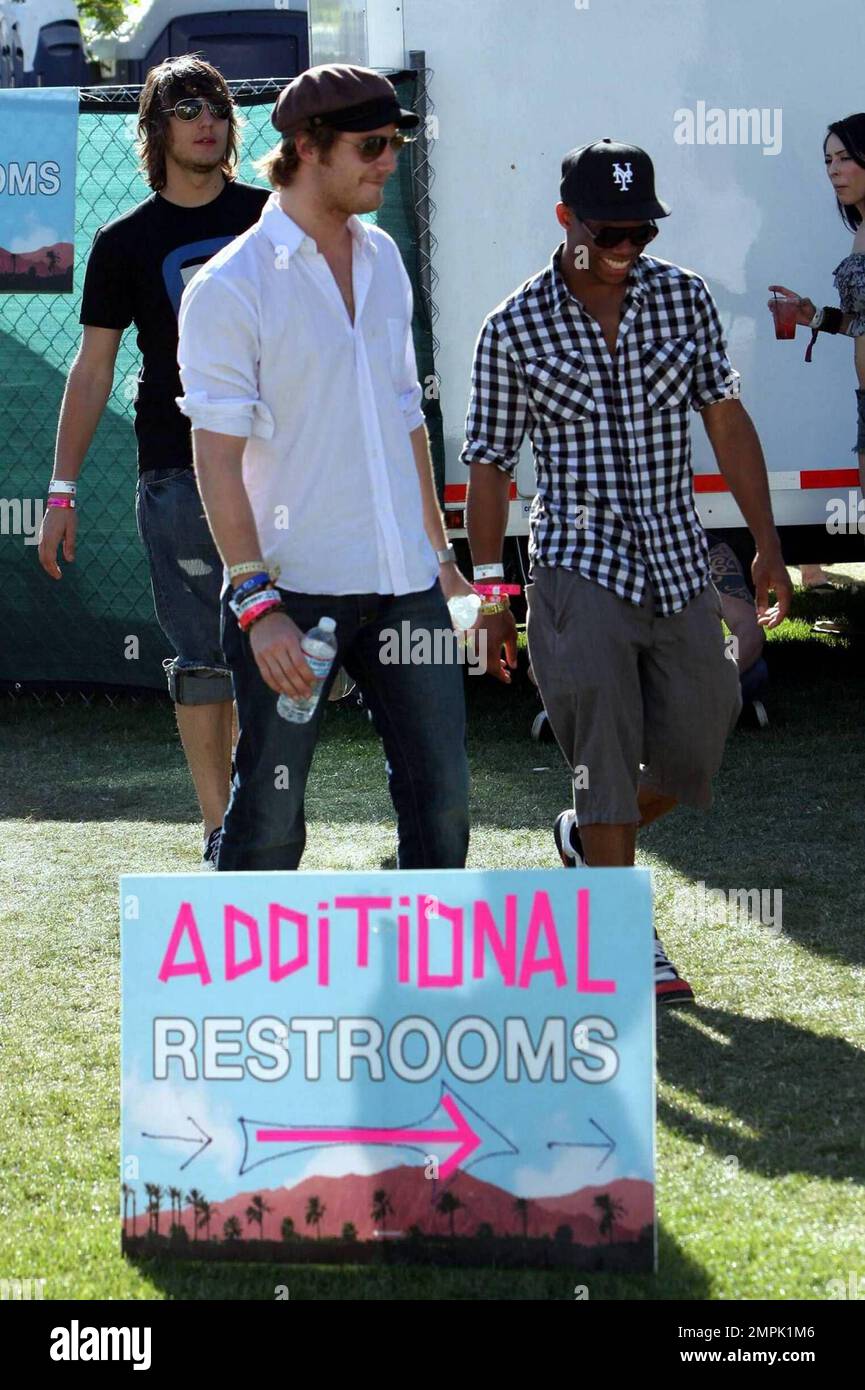 Exclusive!! Cast members of the ABC Family series Greek hang out at the ...