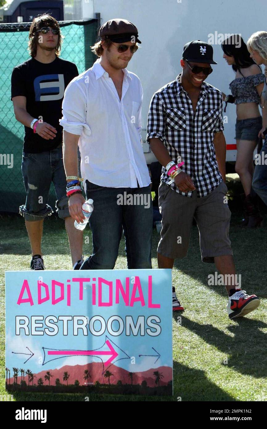 Exclusive!! Cast members of the ABC Family series Greek hang out at the ...