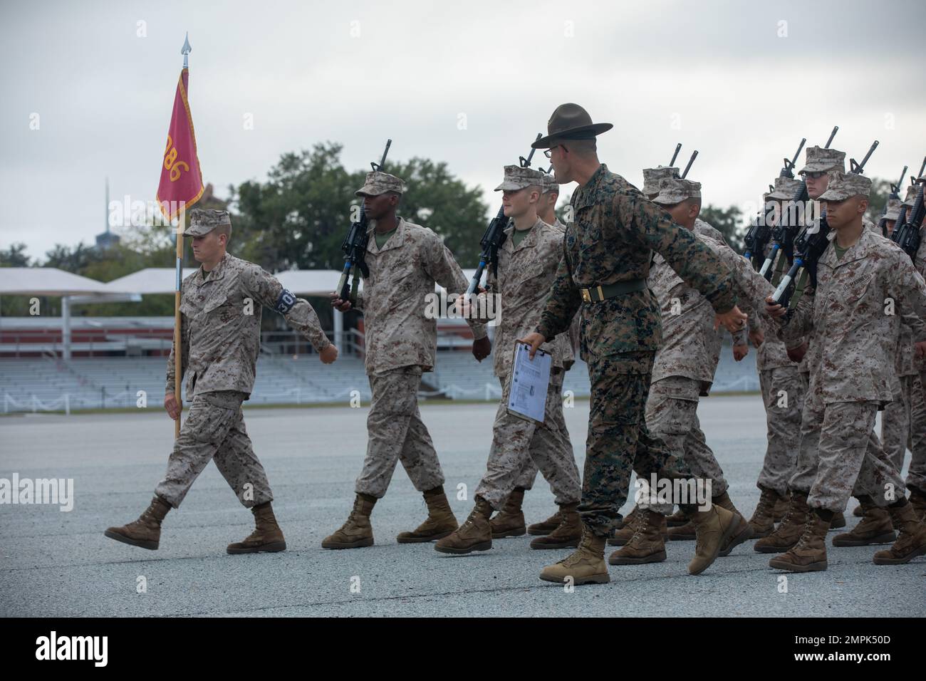 Recruits with Lima Company, 3rd Recruit Training Battalion, practice ...