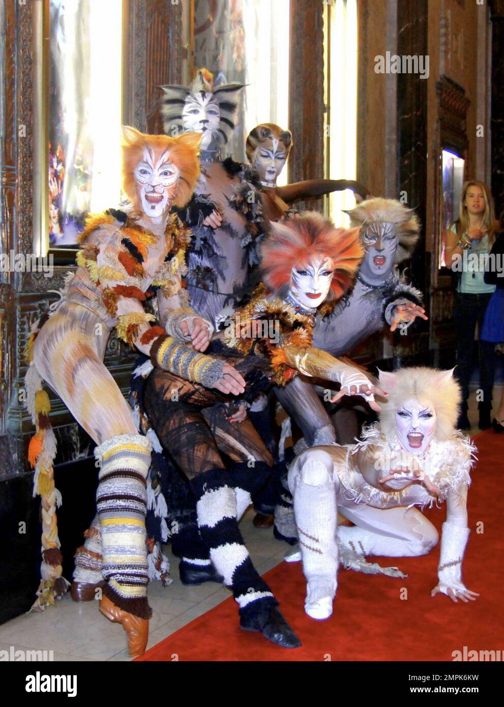 The "Cats" cast arrives on the red carpet for the opening night of ...