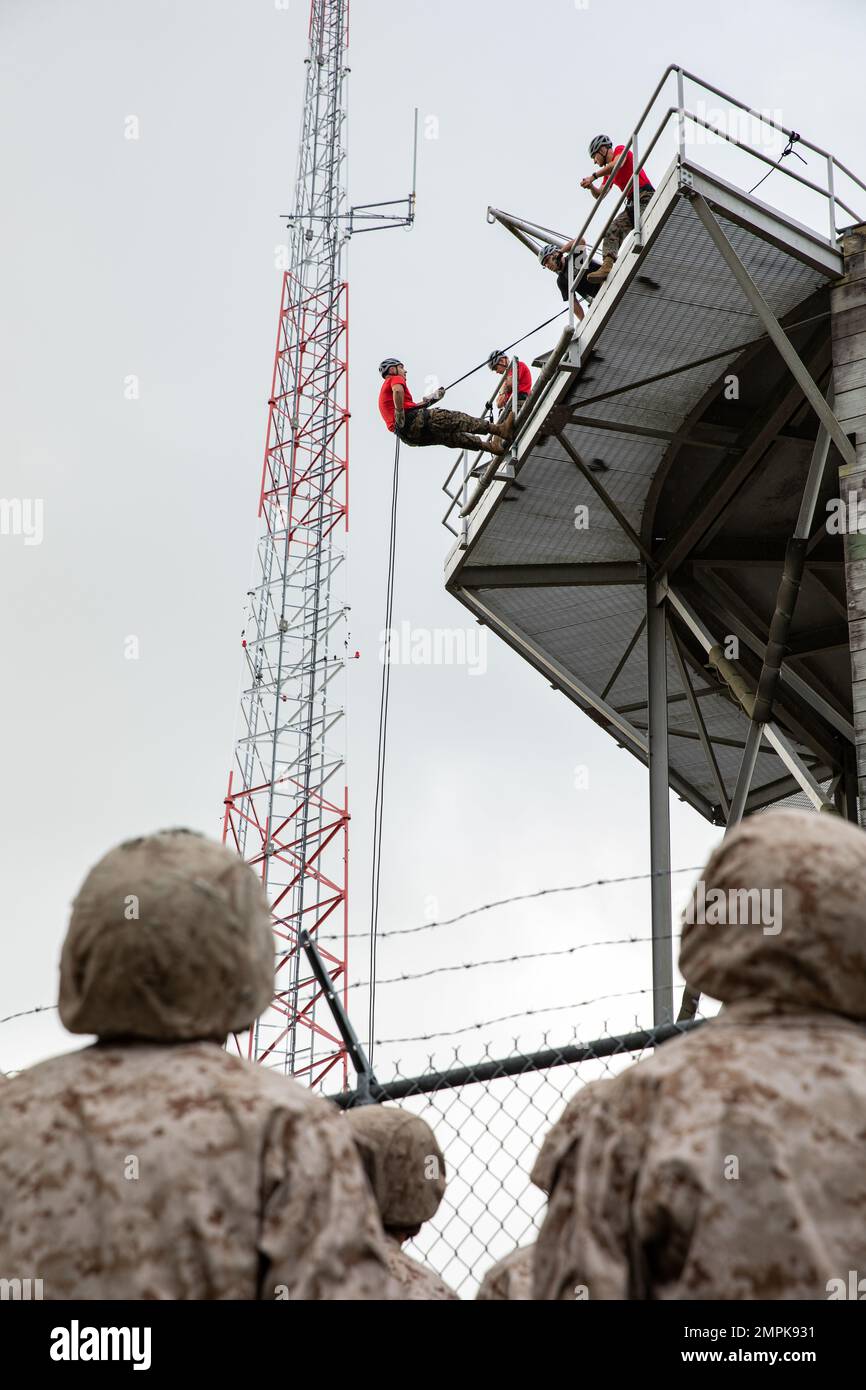 Recruits with Alpha Company, 1st Recruit Training Battalion, learn and ...